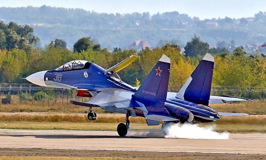 Russian Defense Ministry showed the capabilities of the Su-30CM fighter