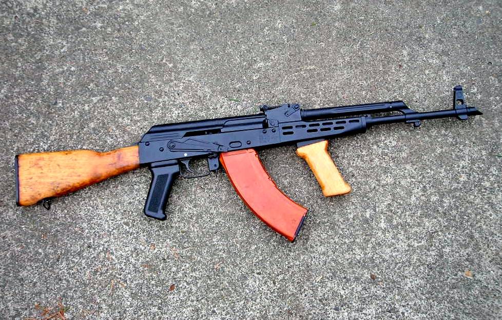 AKM-63: gli ungheresi sono riusciti a battere il Kalash originale?