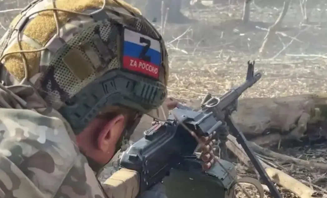 Des unités des forces armées russes avancent vers la colonie de ...