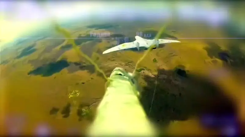 Tried to escape: footage of Russian FPV drone ramming rare Ukrainian ...