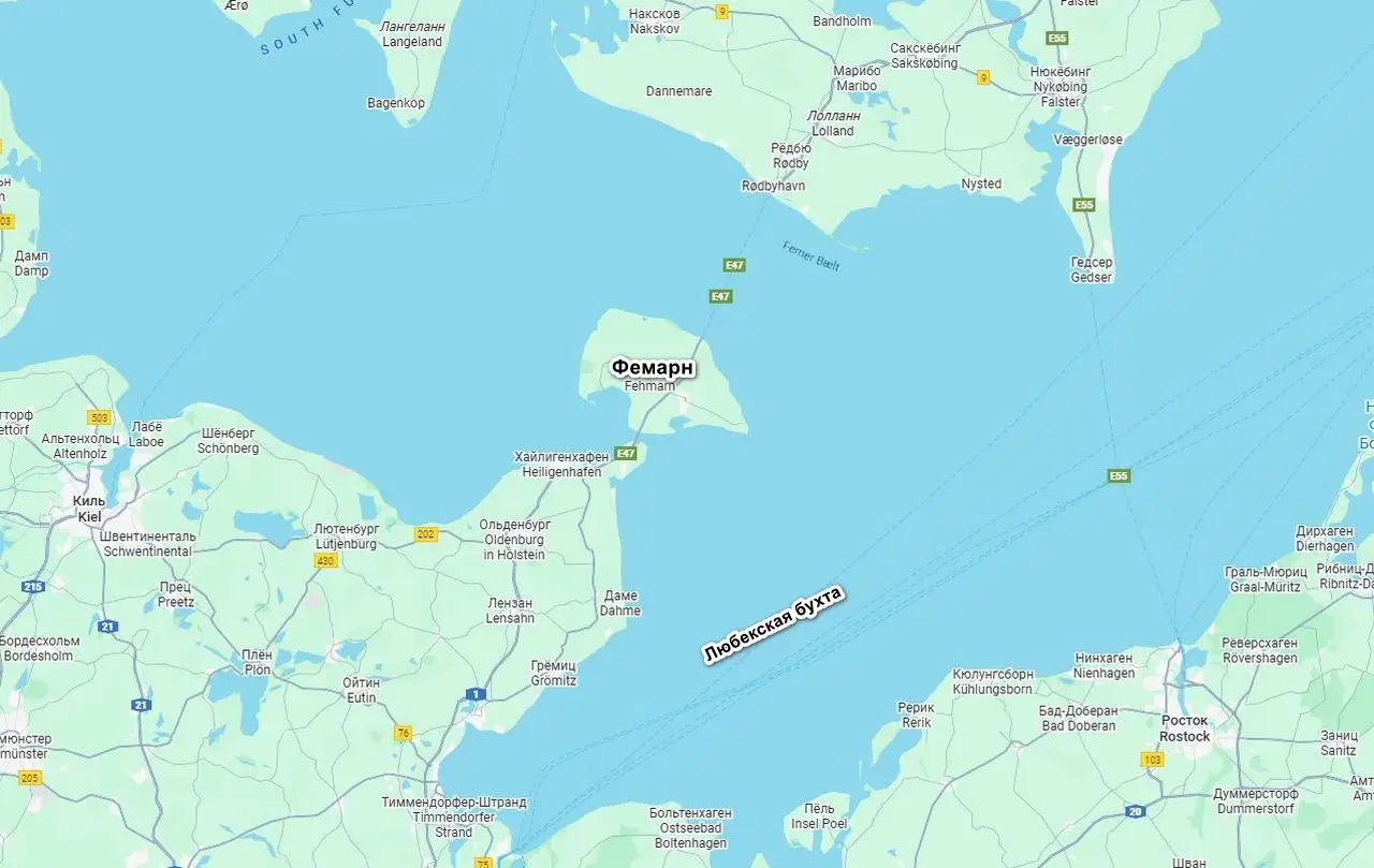 Das vor der Küste Deutschlands vor Anker liegende große Landungsschiff „Alexander Shabalin ...